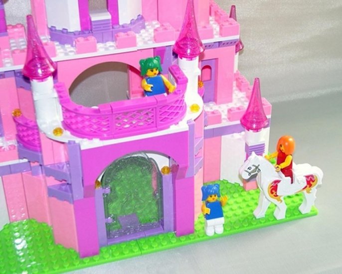 Huge White Princess Mini figures w/ Pink Castle Palace Bricks Fit Lego ...