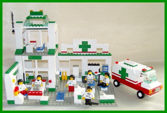 City Hospital Emergency w/ Ambulance Mini Figure Brick Set Fit LEGO