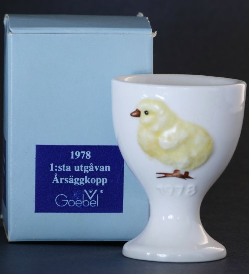 Goebel 1978 Chicken Egg Cup with Box