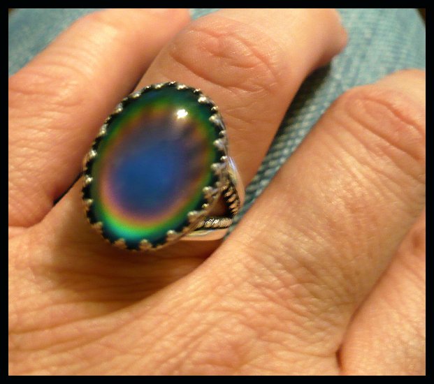 Large Classy Sterling Silver Mood Ring w/ Vivid Color Changes