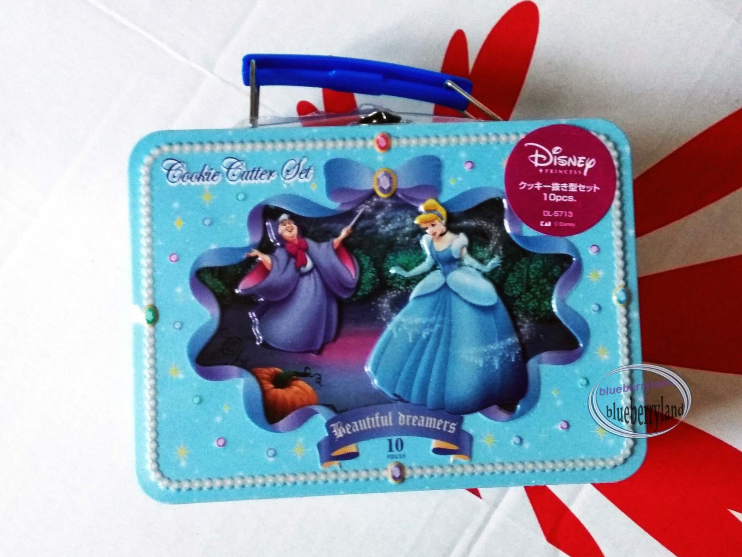 Disney Princess Cookie Biscuit Cutter Mold With Metal Hand Carry Case
