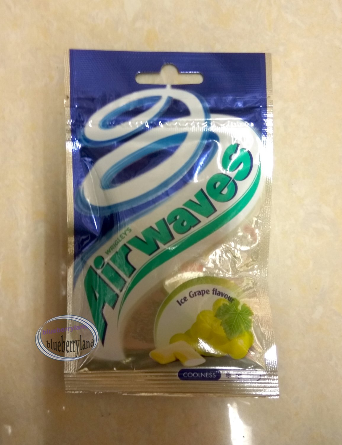 Wrigley's Airwaves Ice Grape Flavor Sugar-free Gum x 2 Packets