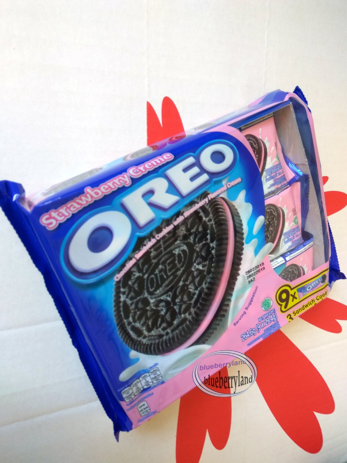 Oreo Strawberry cream flavor Sandwich cookie Biscuit packs cookies kids ...