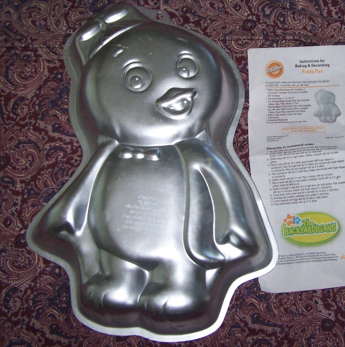 2007 Wilton Backyardigans Pablo Cake Pan 2105-7515