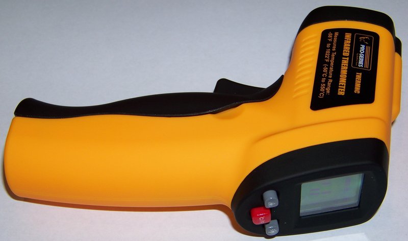 new INFRARED NON CONTACT THERMOMETER with LASER Point and shoot