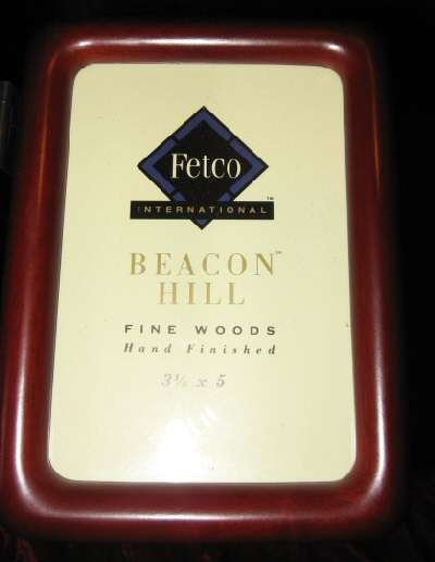 New Fetco Beacon Hill 2 Folding Wooden Photo Frames 3x5