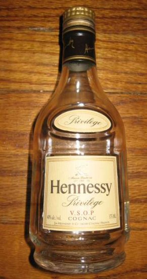 Hennessy Privilege V.S.O.P Cognac 375ml Bottle Box