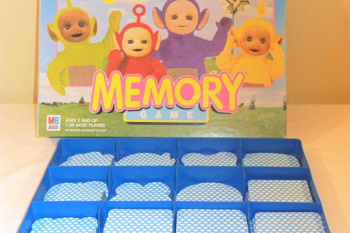 1999 TELETUBBIES MEMORY GAME COMPLETE
