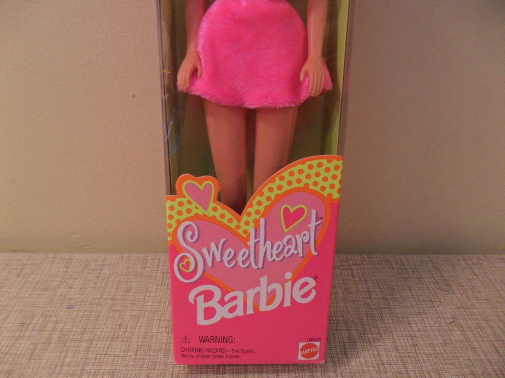 MIB 1997 Sweetheart Barbie Doll by Mattel