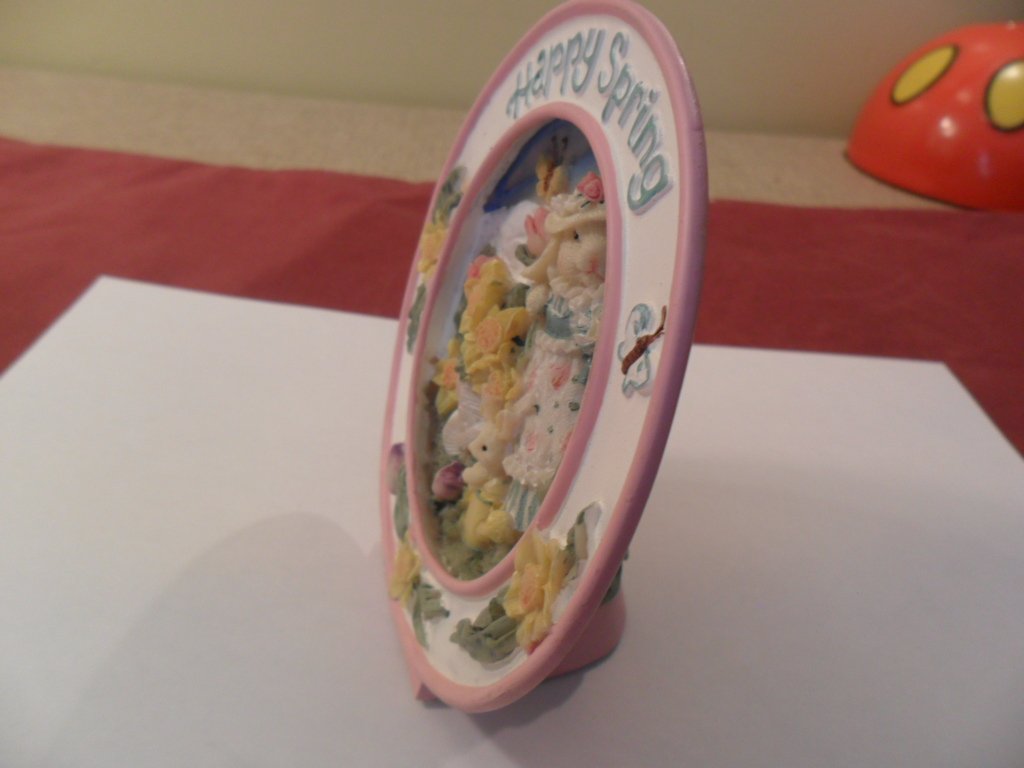 Avon Happy Spring Figurine Plays Easter Bonnet