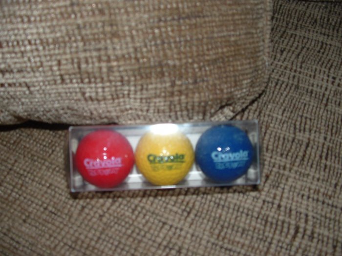 CRAYOLA CRAYON FACTORY LOGO GOLF BALL SET OF 3 - RARE - BRAND NEW!