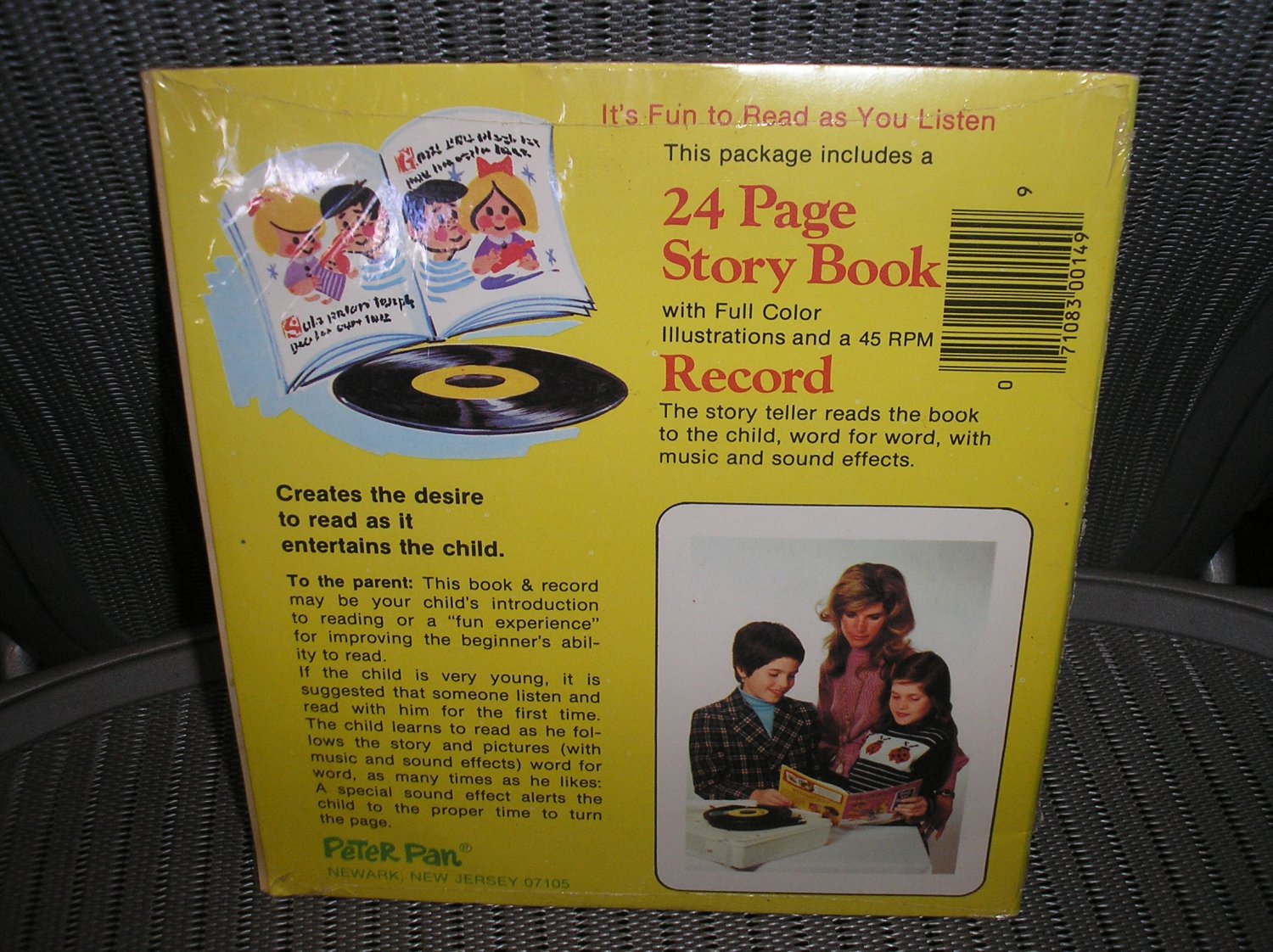 RICHARD the SHARP-EARED REINDEER - (45 Rpm and Book) PETER PAN RECORDS!