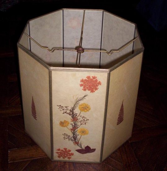 Antique lamp shade octagonal (1102)