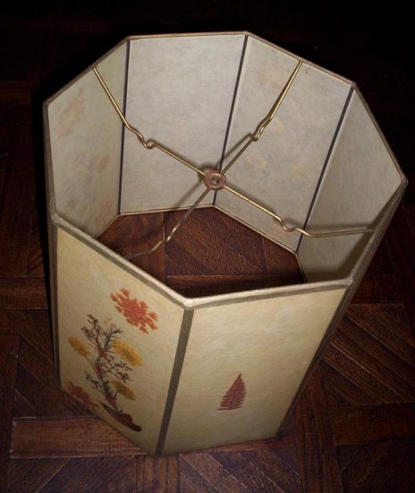 Antique lamp shade octagonal (1102)
