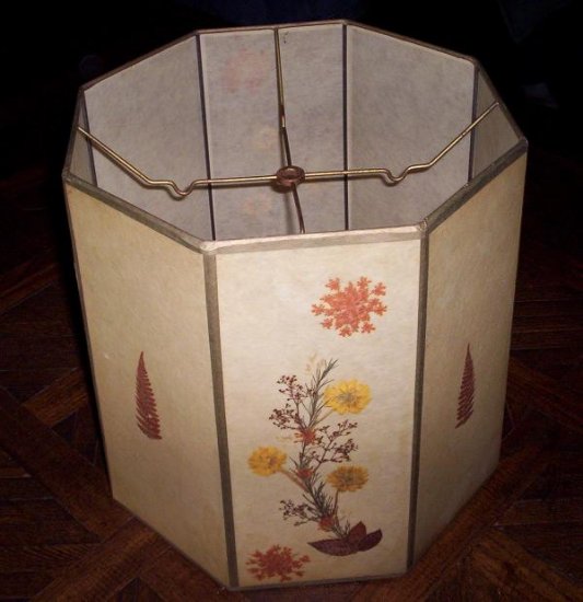 Antique lamp shade octagonal (1102)