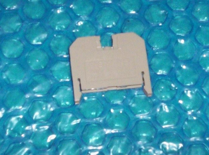 TERMINAL BLOCK 4MM CABLE 800V 18-10AWG Siemens 8WA10111DG11 stk#(664)