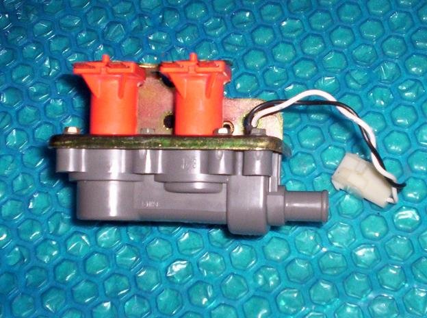 Maytag Neptune Washer Mdl MAH3000AWW Water Valve - 22002294 stk#(1559)