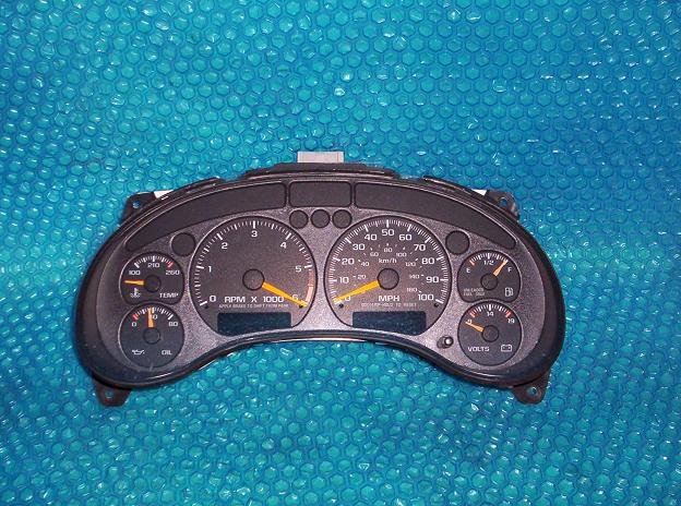 GMC JIMMY Speedometer Cluster 1998 stk#(1844)