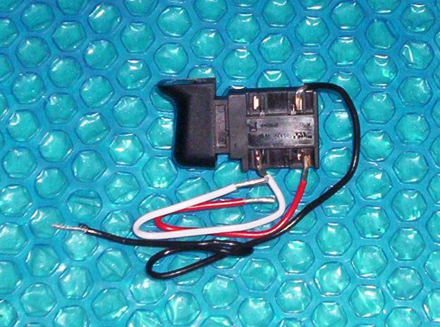 Black&Decker Battery operated circular saw trigger Switch #1031B stk#(2570)