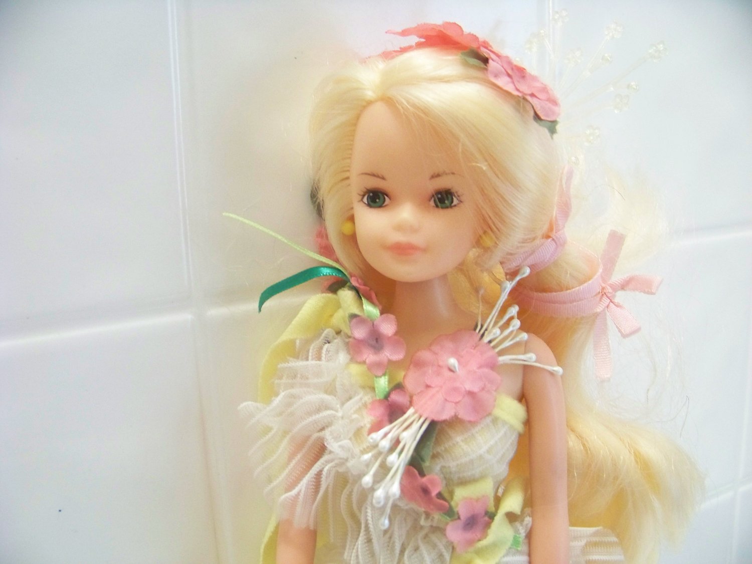 vintage Creata Flower Princess Doll 1982 toy yellow dress very pretty