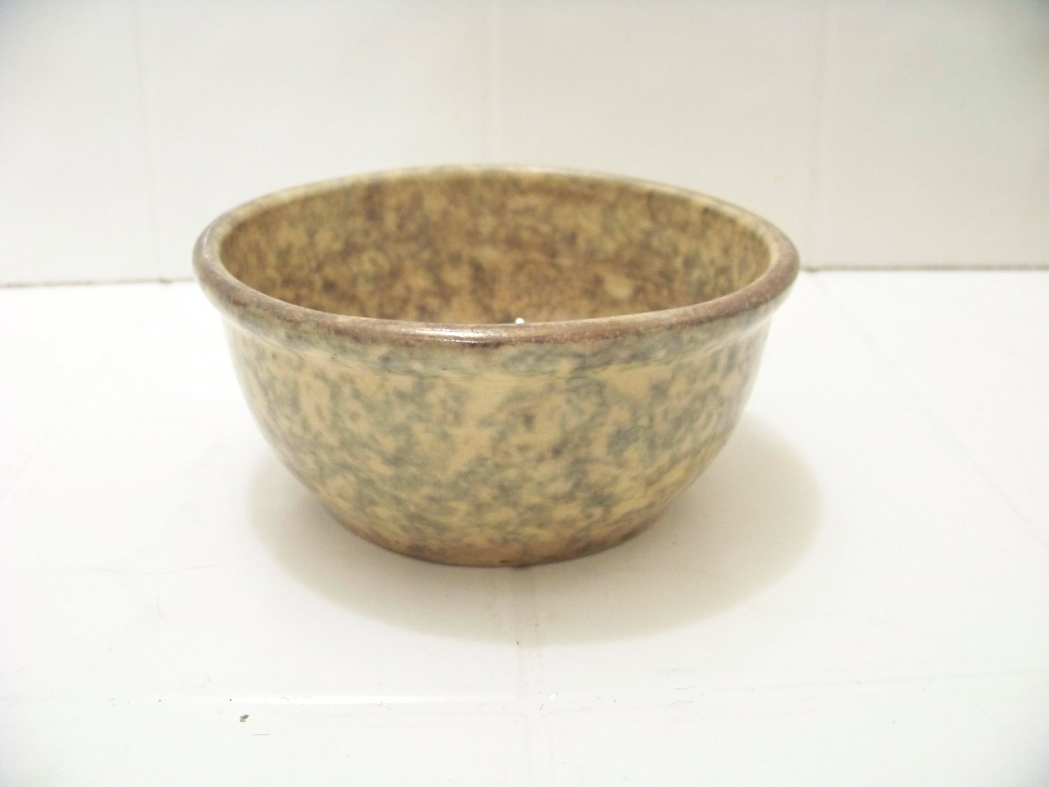 vintage blue spongeware bowl small Red Wing? Roseville? Don't miss this ...