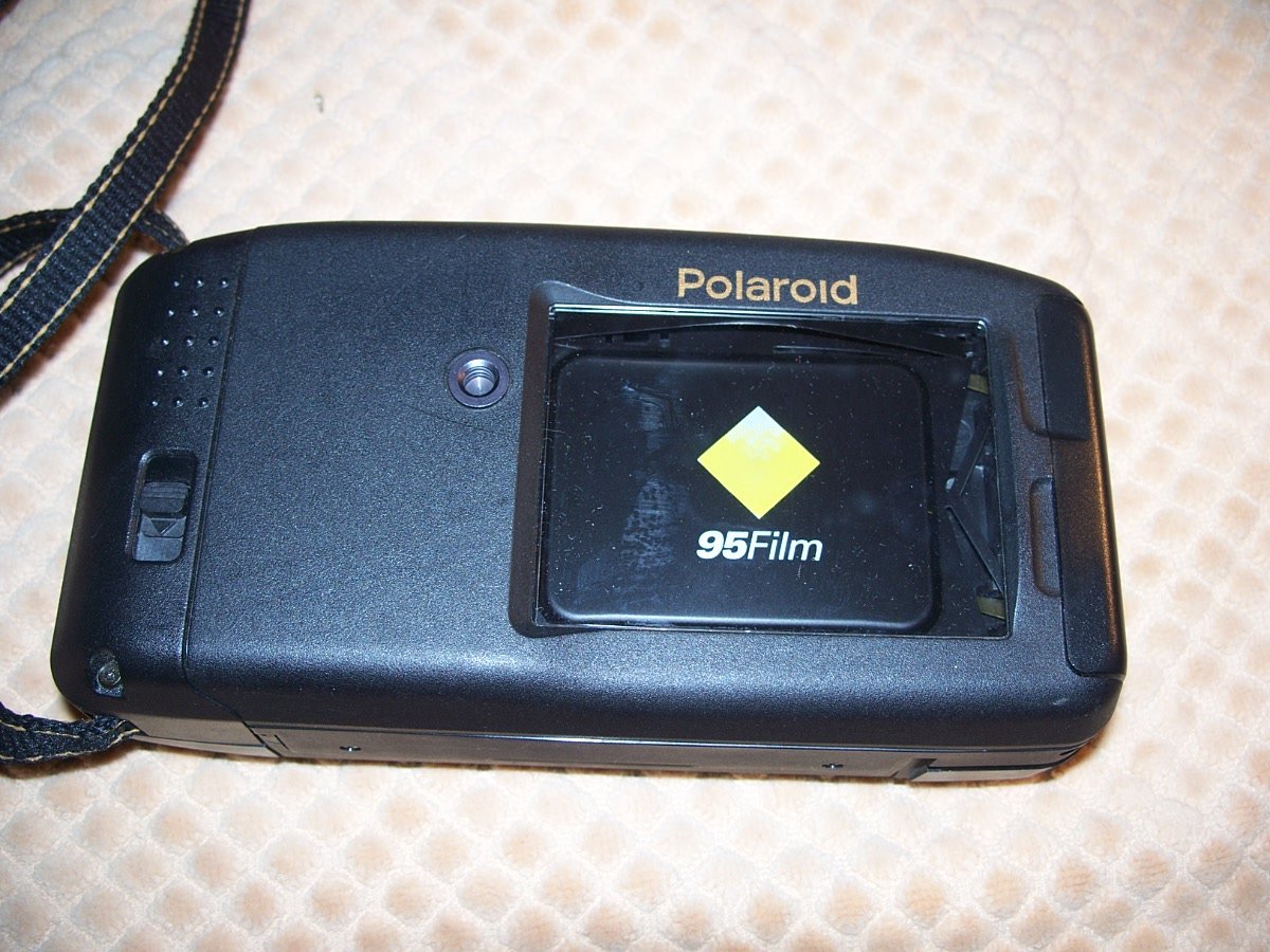 Polaroid Captiva SLR SE Auto Focus Instant Camera w/ Camera Bag