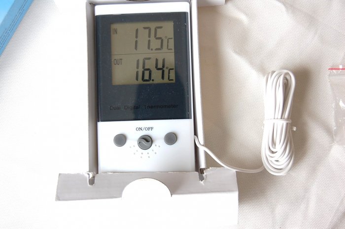 Indoor/outdoor Dual Temperature Display Digital Thermometer Model DT1C