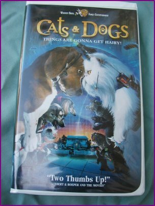 KIDS- CATS & DOGS VHS