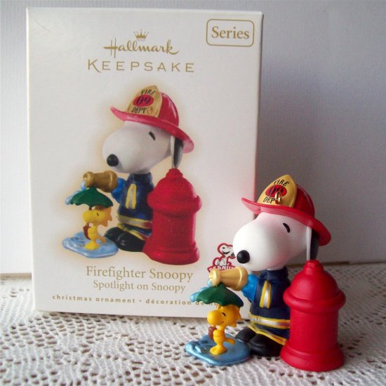 Hallmark Spotlight on Snoopy 2009 Firefighter #12 Peanuts