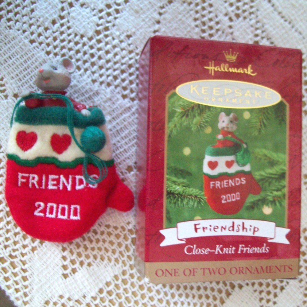 Friendship Close Knit Friends Hallmark 2000 Ornament