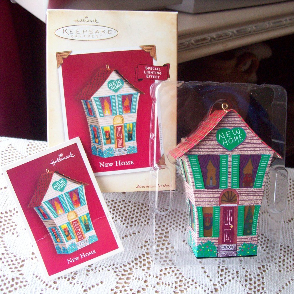 Christmas Ornament New Home by Hallmark 2004 Light Tin