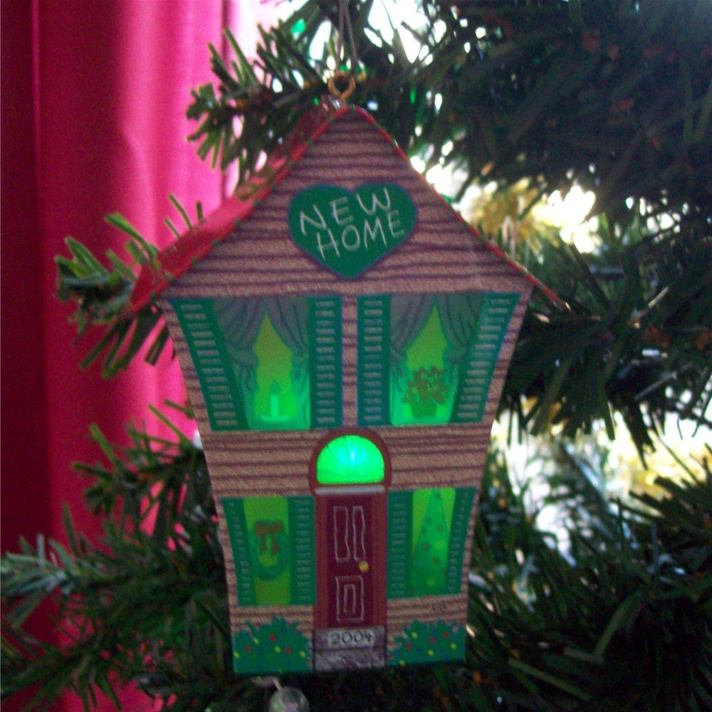 Christmas Ornament New Home by Hallmark 2004 Light Tin