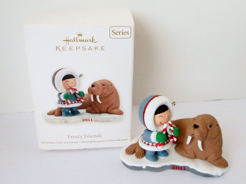 2011 Frosty Friends #32 in series Hallmark Walrus Eskimo Christmas Ornament