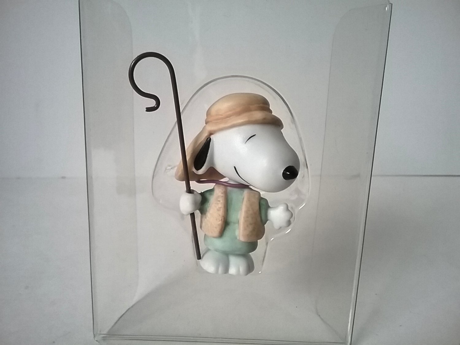 Hallmark Snoopy Campfire Friends Peanuts Gallery Figurine