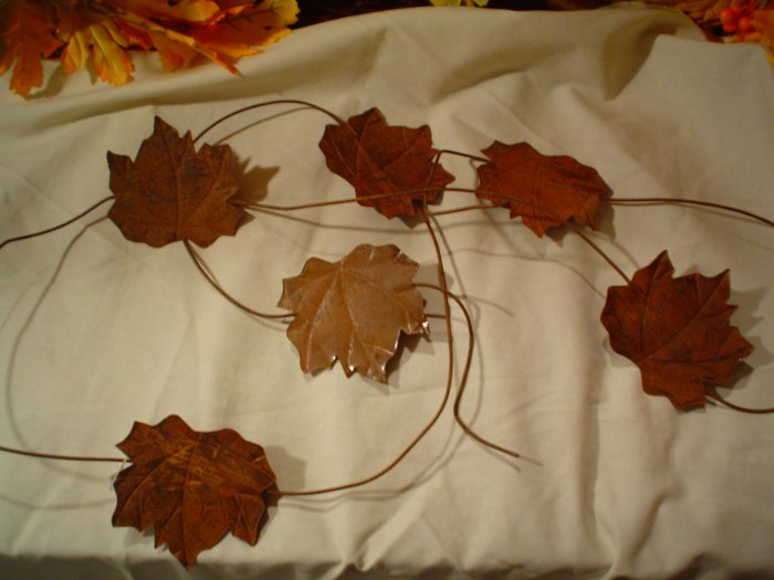 Rusty Leaf Primitive Garland