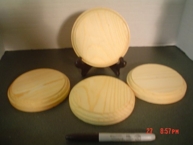 Round Unfinished Wooden Plaques