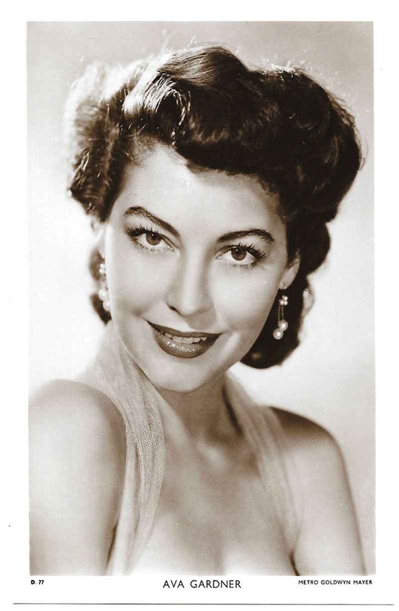 Collection of 24 Film Star Picturegoer Postcards, Beagles Postcard ...