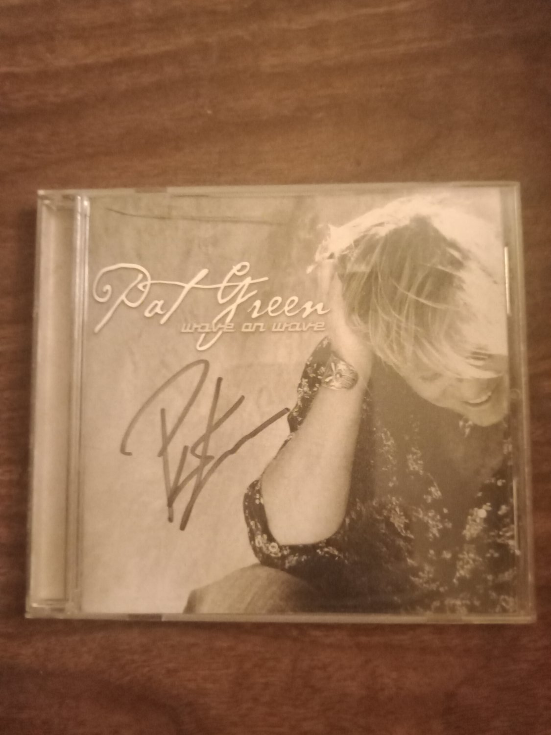 CD PAT GREEN Wave on Wave country AUTOGRAPHED