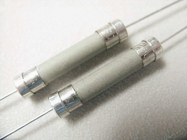 Bussmann Fast Acting Ceramic Fuse ABC-BV-15 250v 15a x 48 pcs