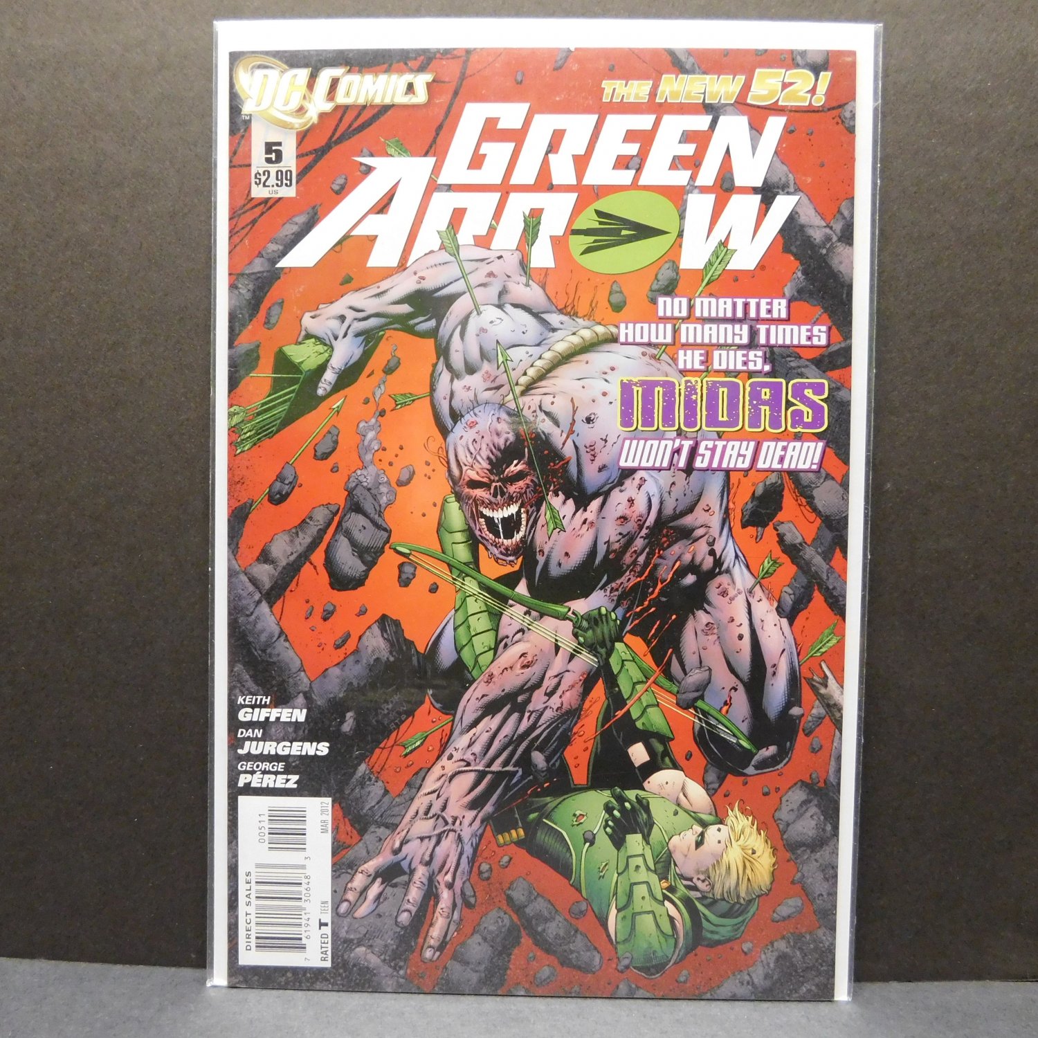 GREEN ARROW Comic Book #5 Regular Cover DC New 52