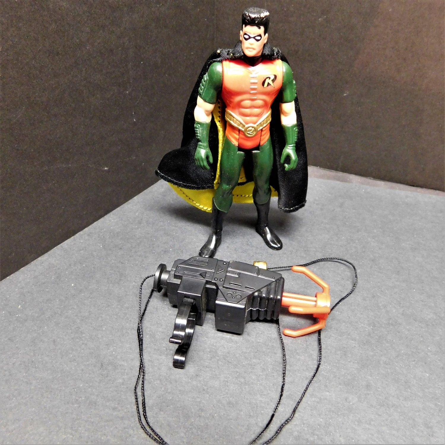 ROBIN 1991 Kenner Action Figure Grappling - DC Comics Batman Returns