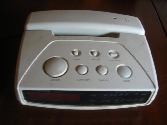 Soundesign Alarm Clock/Phone