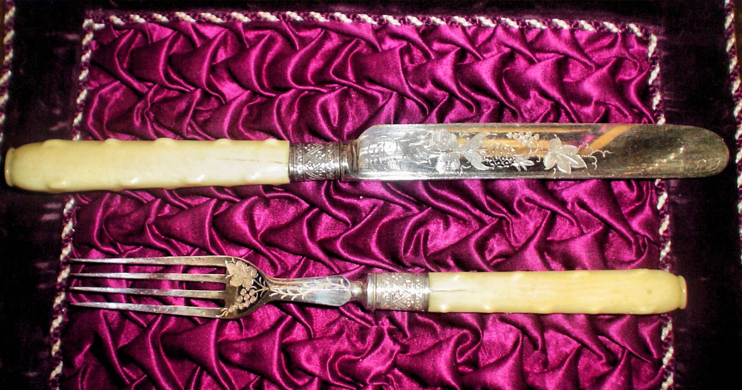 SOLD Antique English Afternoon Tea Boxed Silverplate Knives & Fork Set