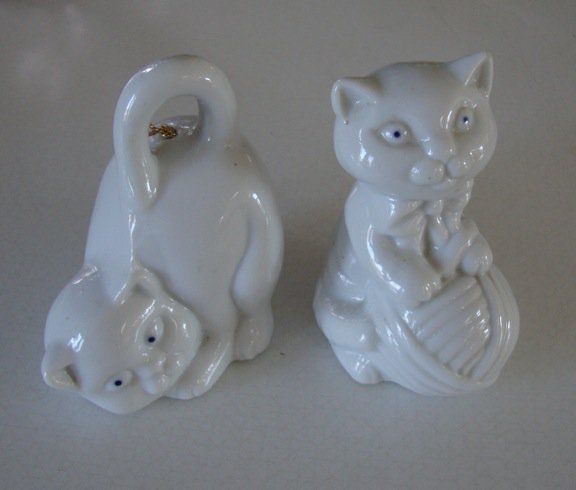Vintage 1982 Spencer Gifts White Ceramic Porcelain Cat Bells - Set of 2