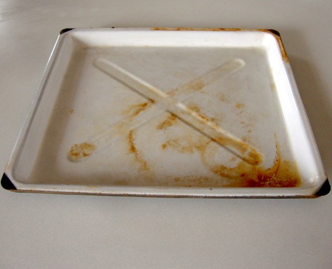 Antique White Enamelware Rectangular Drip Tray