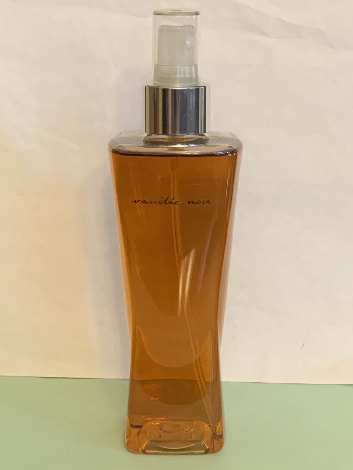 Bath & Body Works Vanilla Noir Splash Mist Large Full Size