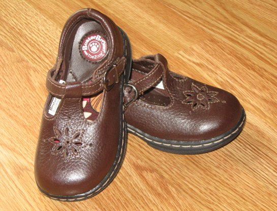 Buster Brown Lil Tara New Without Tags Msrp 3299