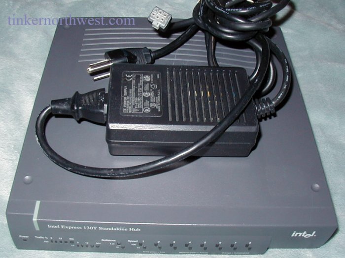 Intel Express 130T Standalone Hub is an 8-port