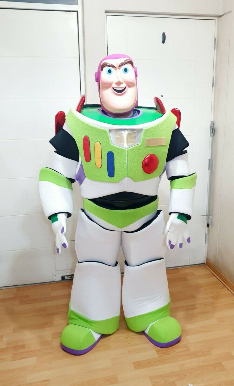 New Astronaut Mascot Costume Character Buzz Lightyear. head fiberglass