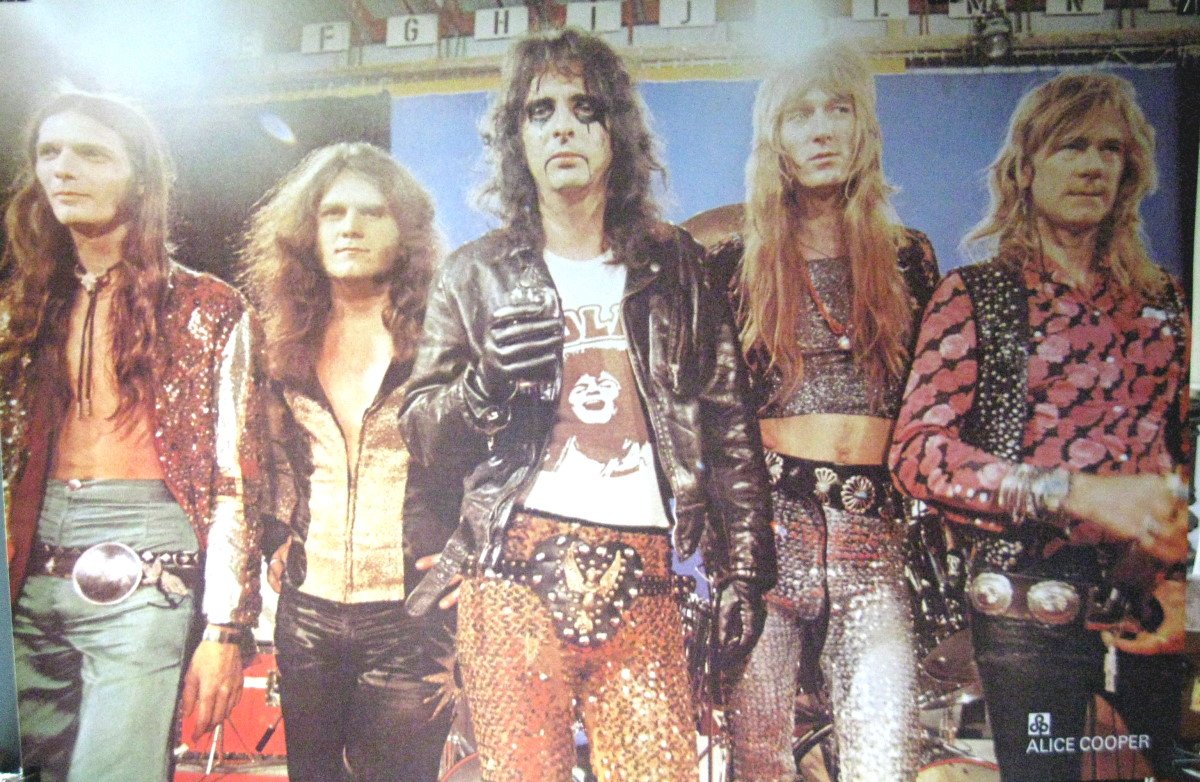 Alice Cooper with band poster 31 x 21 as he looked in 1970s & SHIP FROM USA